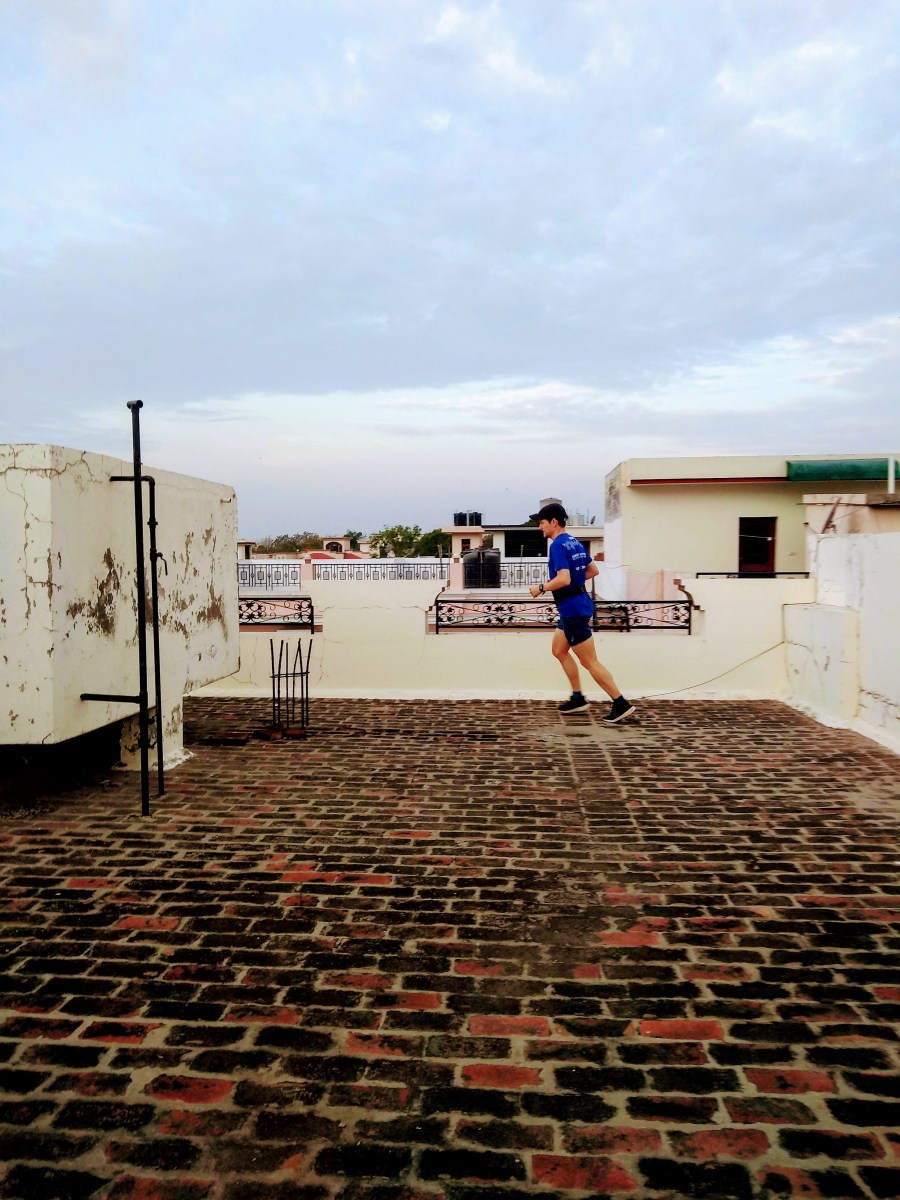 Running on the roof – Running with a Friend